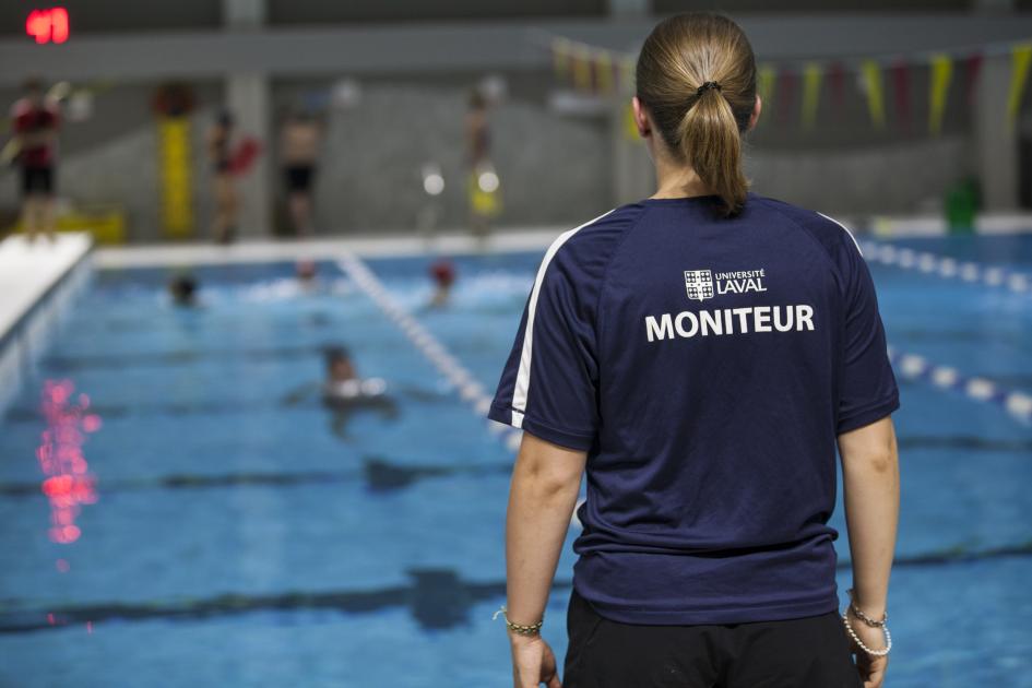 Moniteur en natation | PEPS